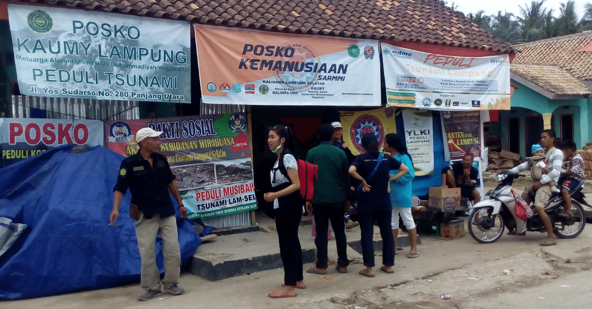 Soe Hoe Gie, Mapala dan Pengabdian Masyarakat - WARTAPALA INDONESIA